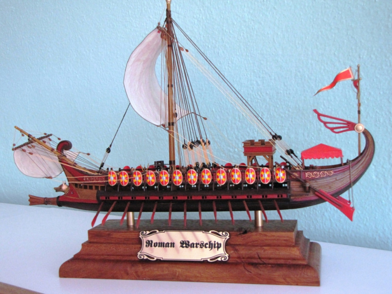 IMAI/Academy Roman Warship 1:72