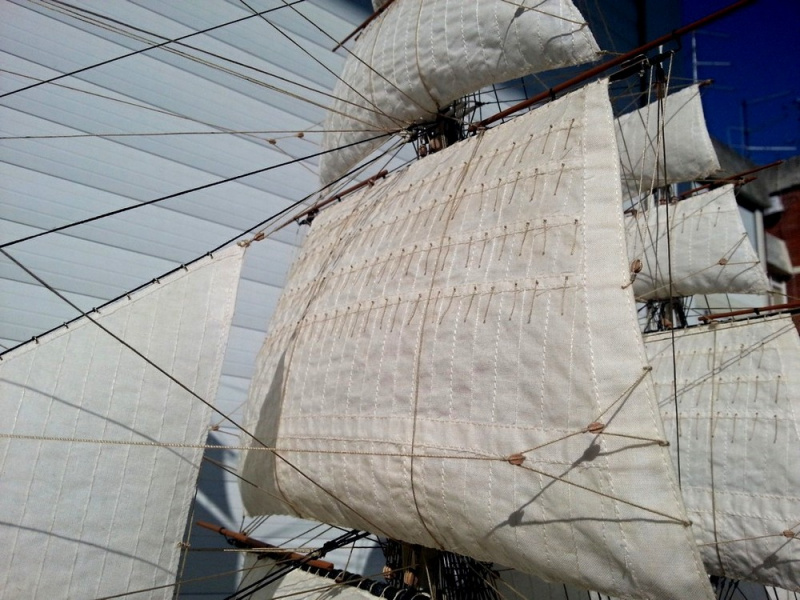 How to use cloth sails for ship models