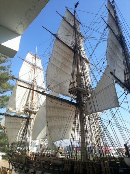 How to use cloth sails for ship models